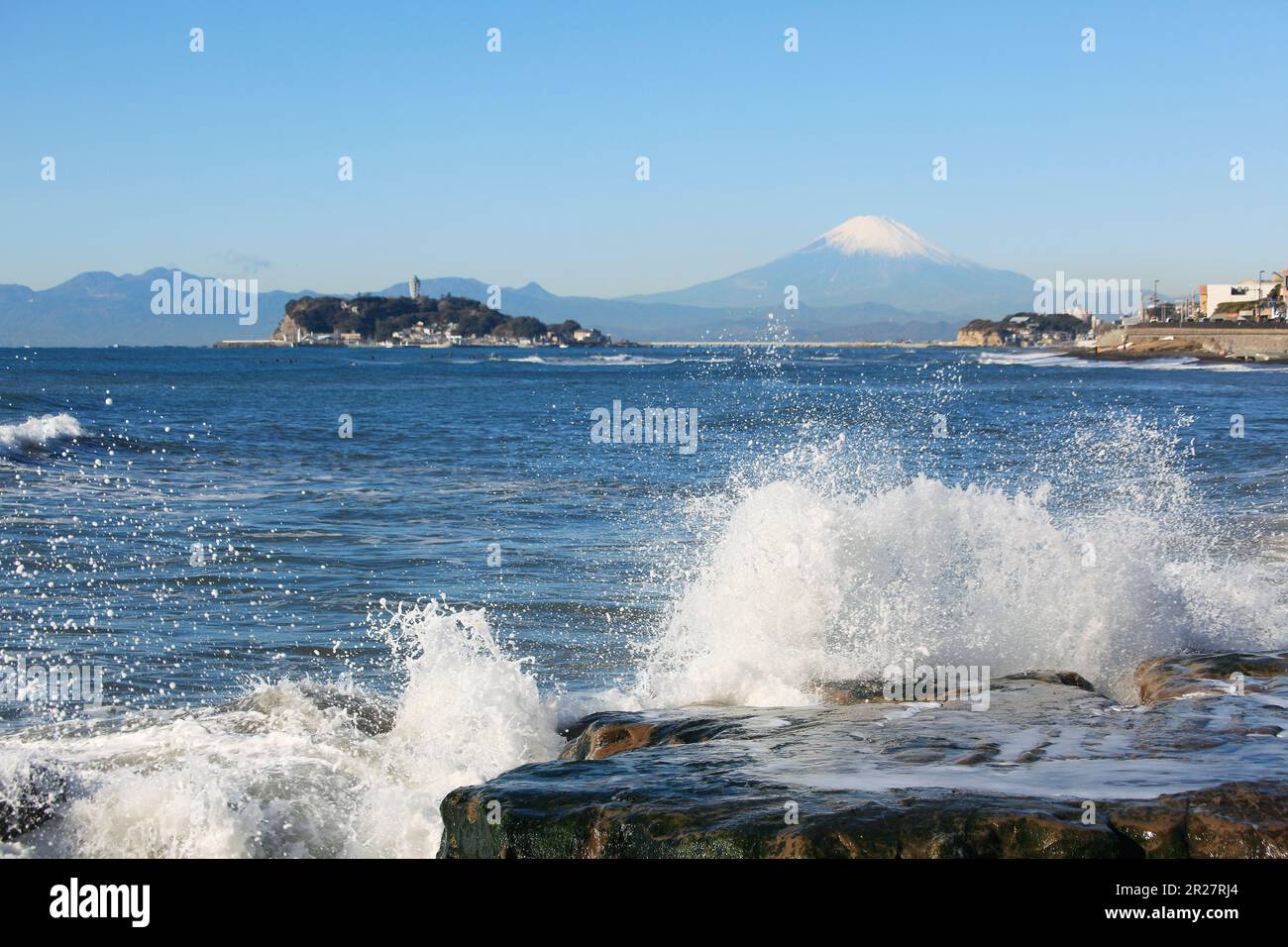 Enoshima and Mount Fuji and waves from inamuragasaki Stock Photo - Alamy