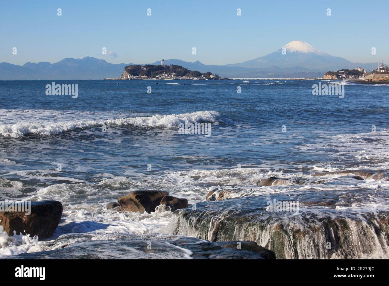Enoshima and Mount Fuji from inamuragasaki Stock Photo - Alamy
