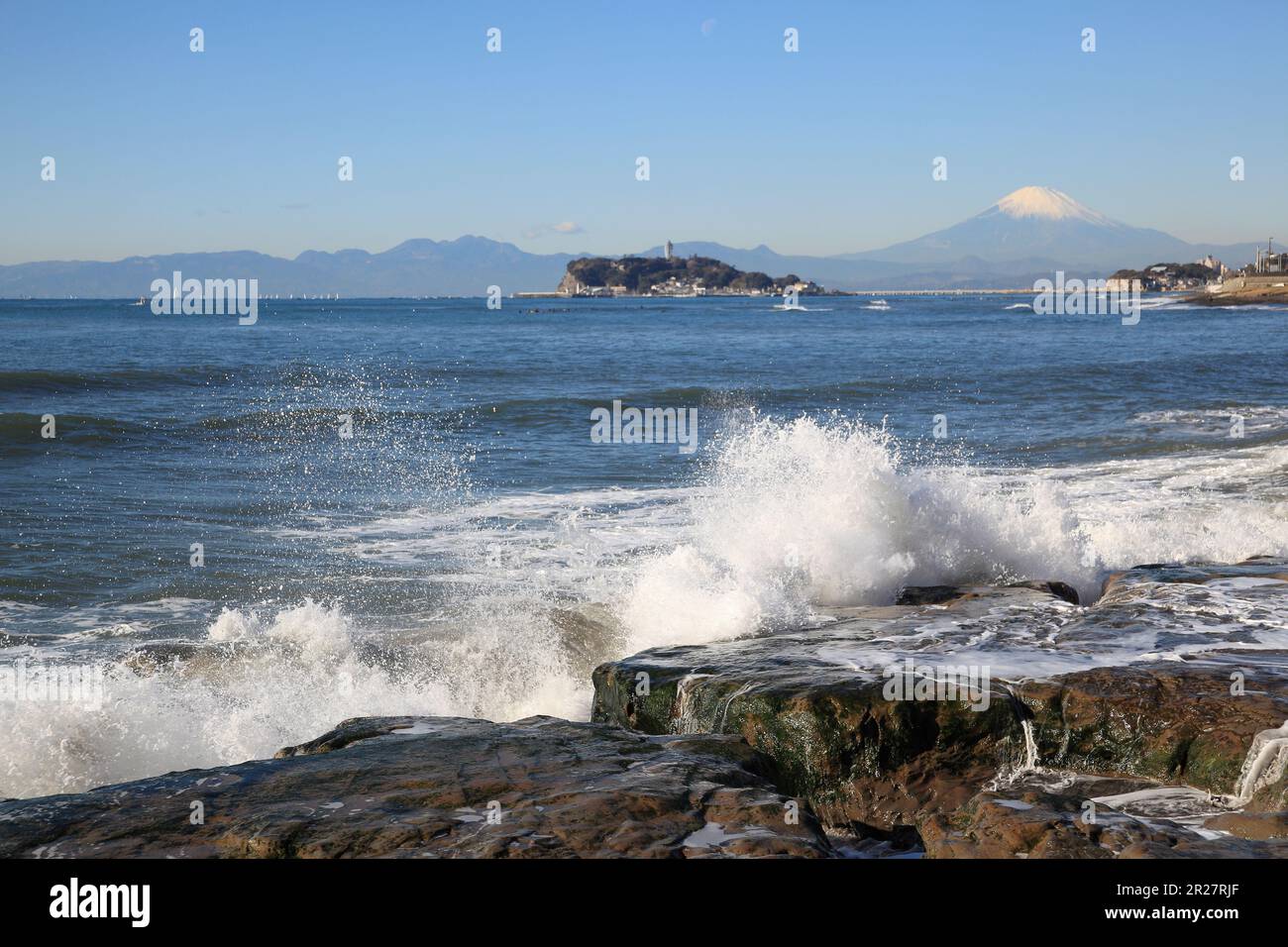 Enoshima and Mount Fuji and waves from inamuragasaki Stock Photo - Alamy