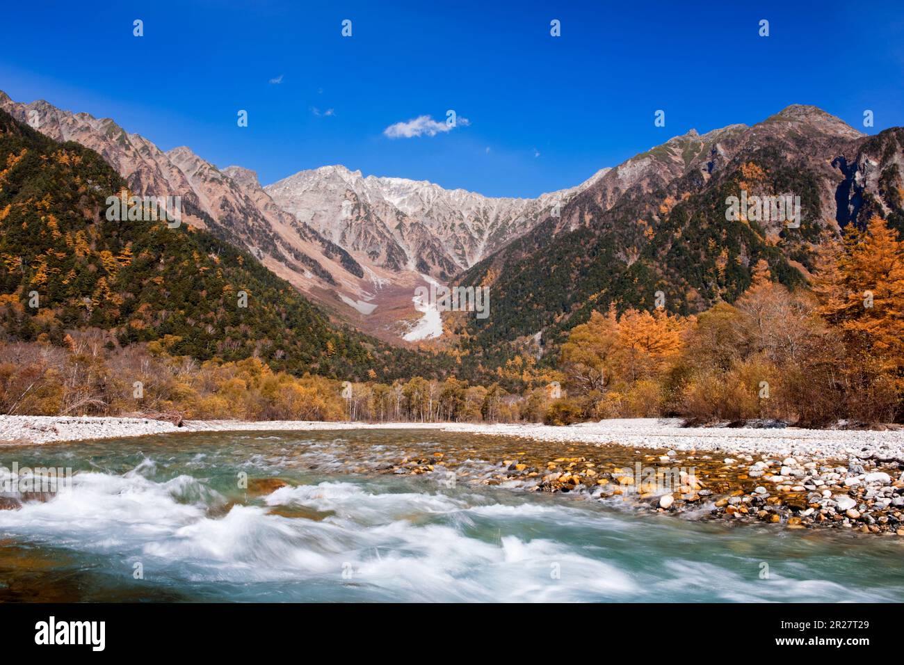 Azusagawa river hotaka mountains hi-res stock photography and images ...