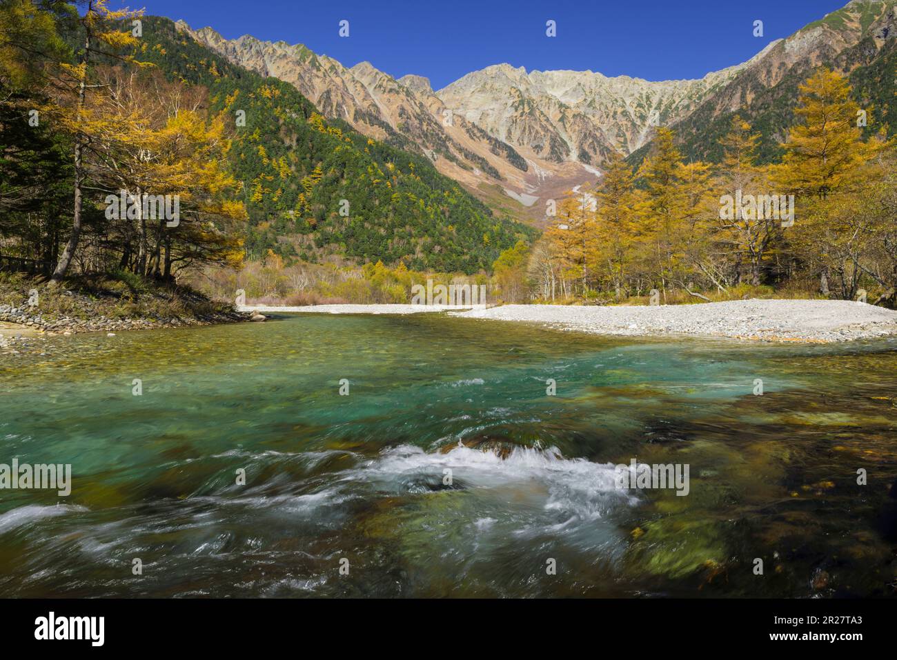 Azusa River, Kamik?chi and Hodaka mountain range Stock Photo - Alamy