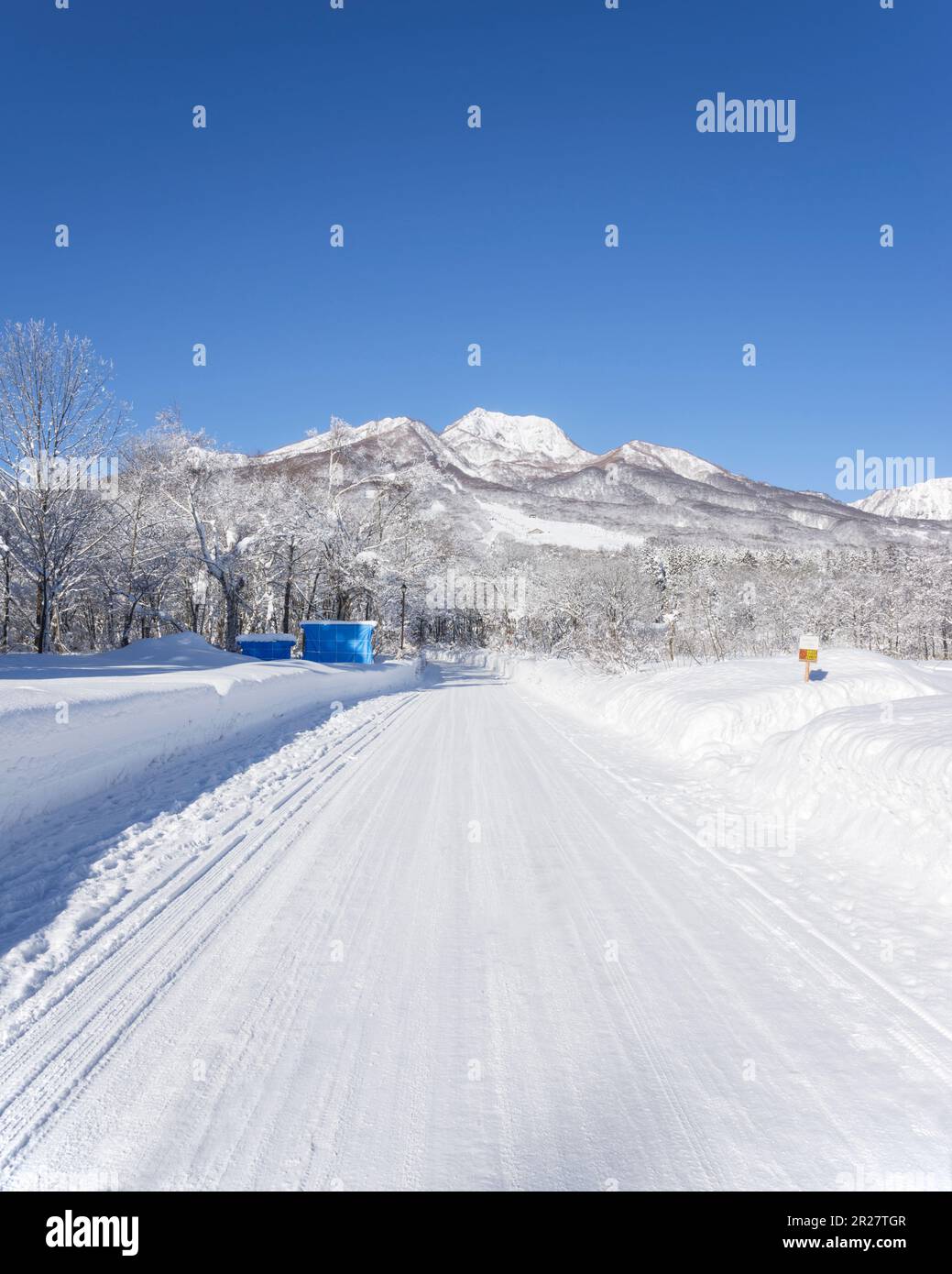 Mount myoko hi-res stock photography and images - Alamy
