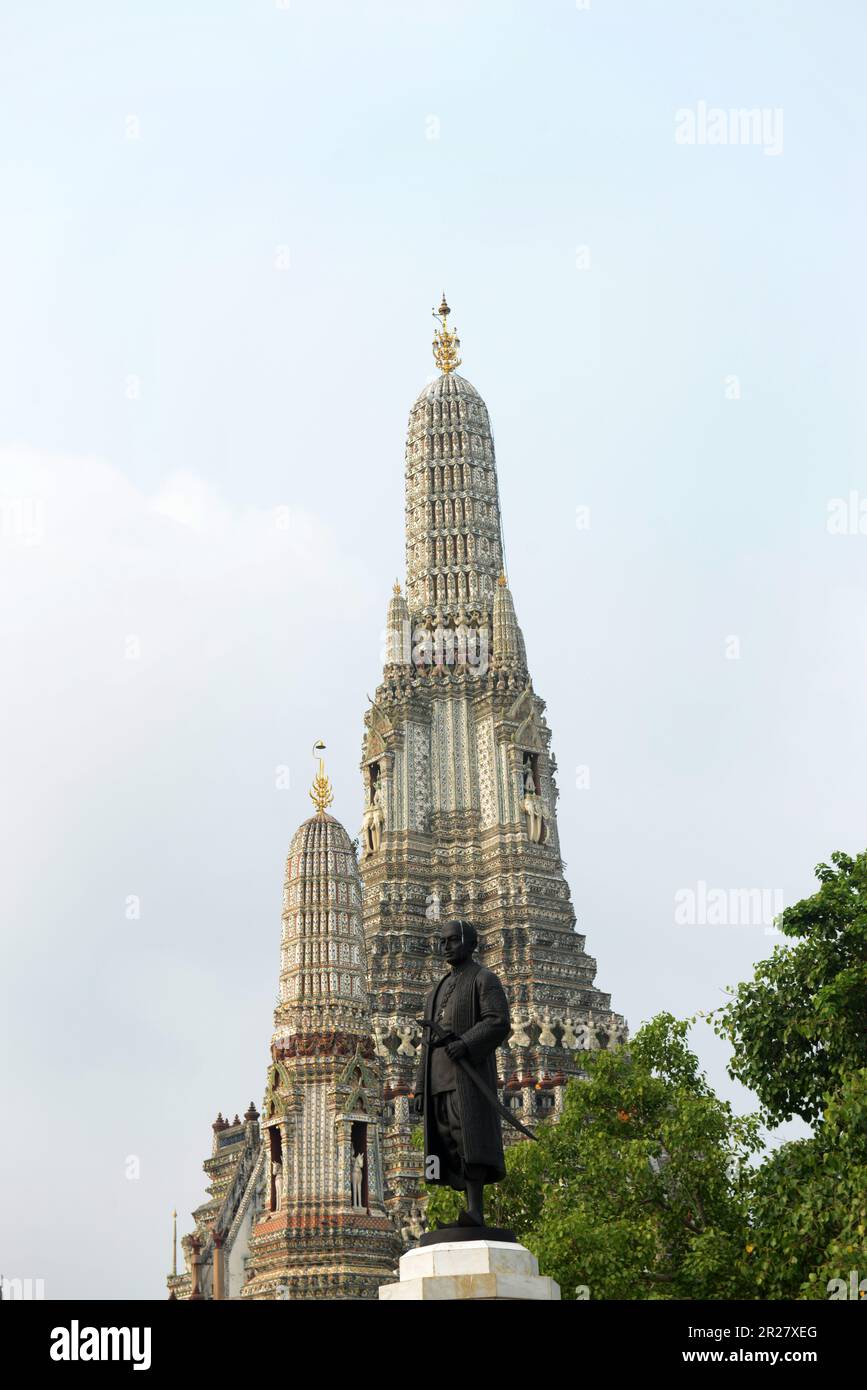 Rama ii statue hi-res stock photography and images - Alamy