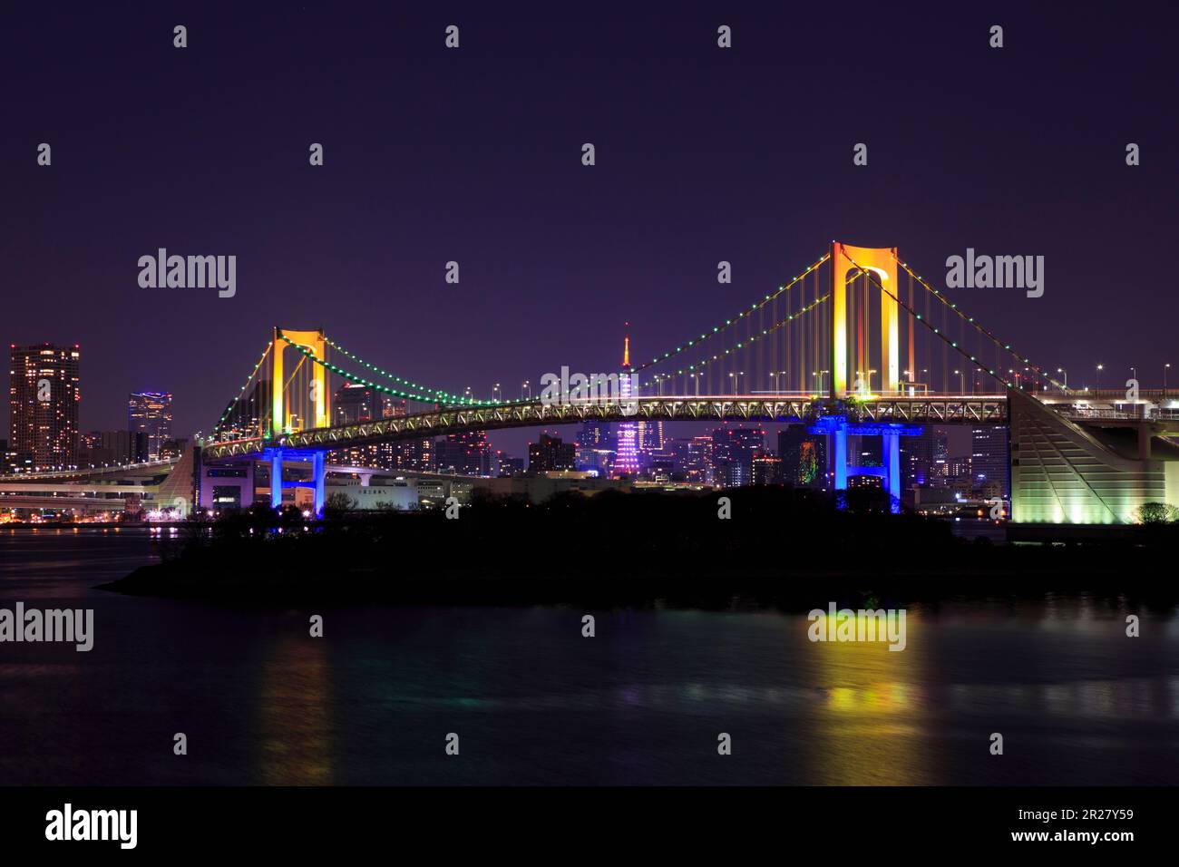Rainbow bridge tokyo night hi-res stock photography and images - Alamy