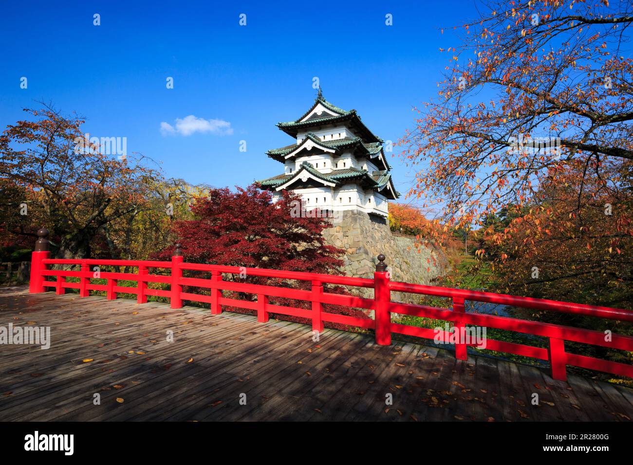 autumn trees ,Hirosakijo castle and Shimojo bridge in the Hirosakijo ...