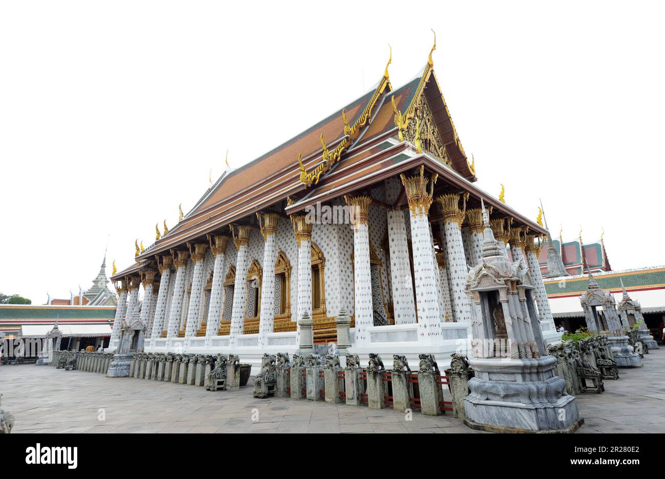 The Ordination Hall at Wat Arun ( Temple of Dawn ) in Bangkok, Thailand ...