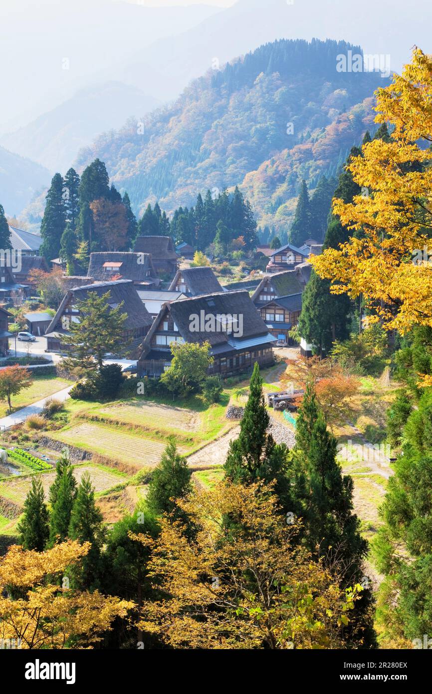 Suganuma village clusters, Gokayama Stock Photo - Alamy