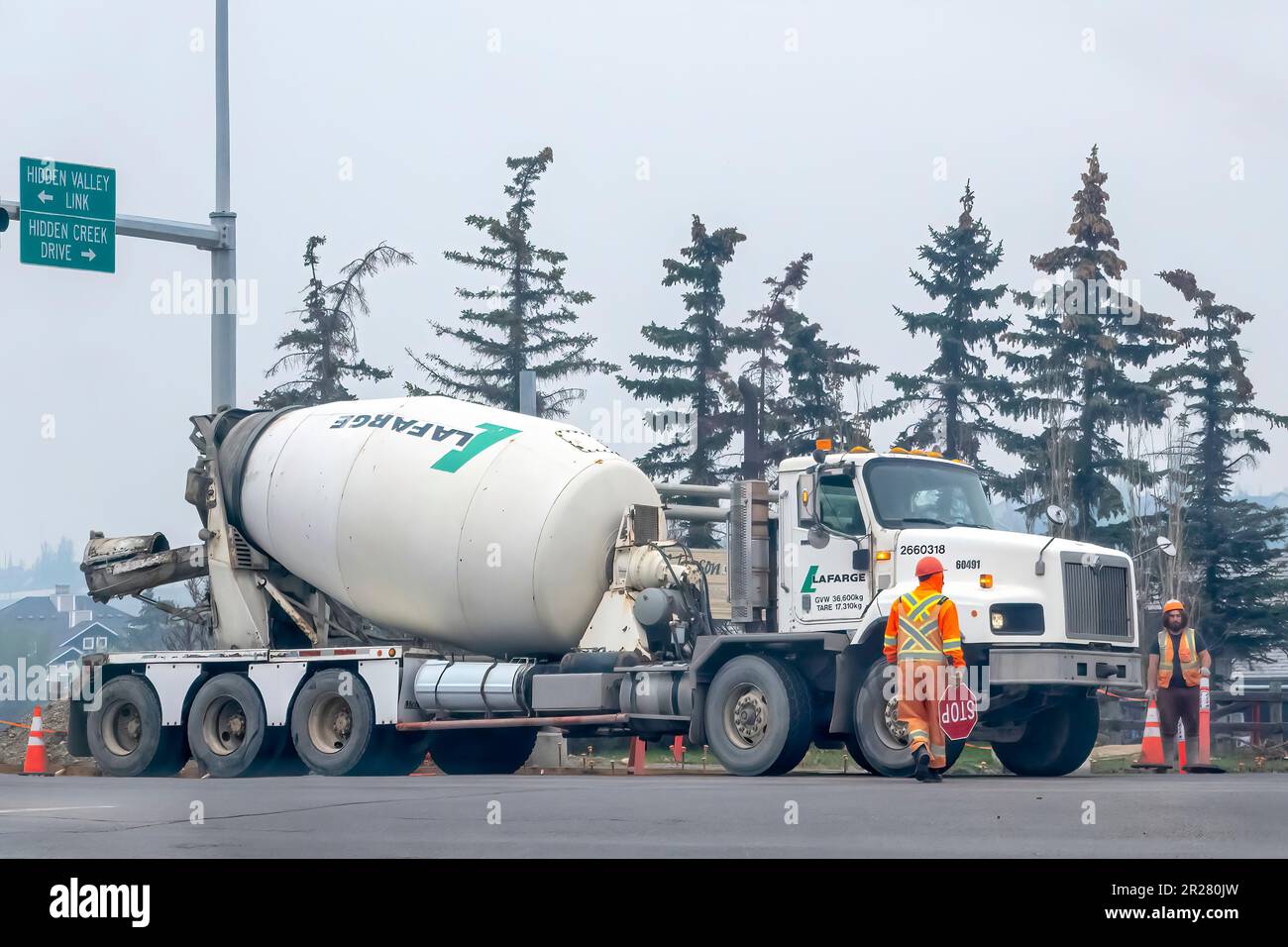 Lafarge concrete truck hi-res stock photography and images - Alamy