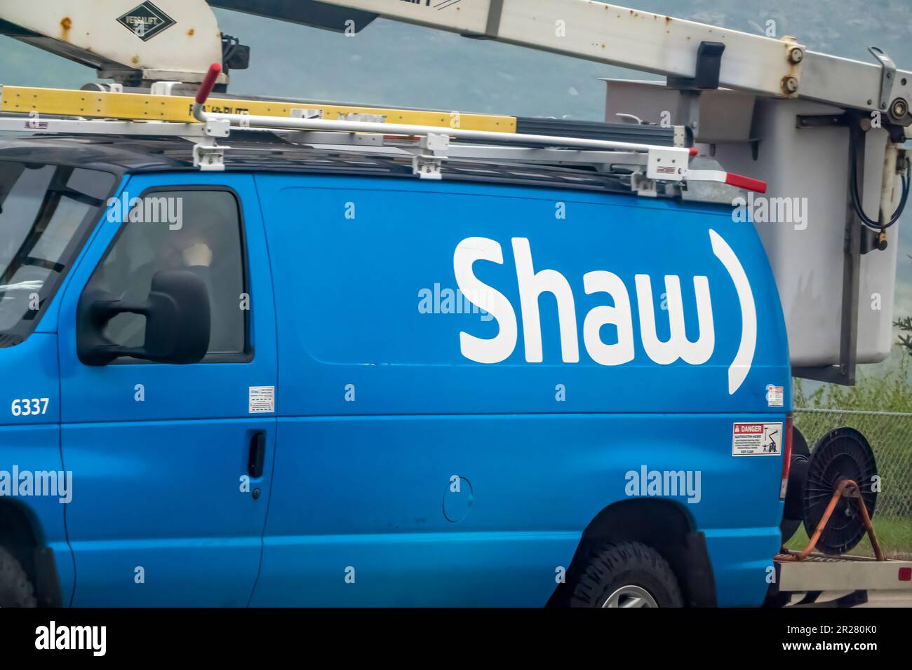 Shaw logo hi-res stock photography and images - Alamy