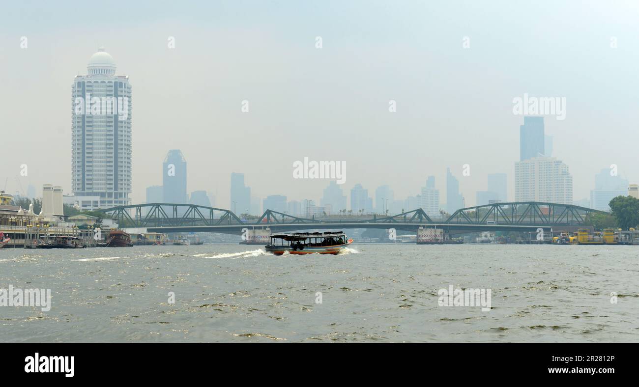 Chao Phraya river transportation. Bangkok, Thailand Stock Photo - Alamy