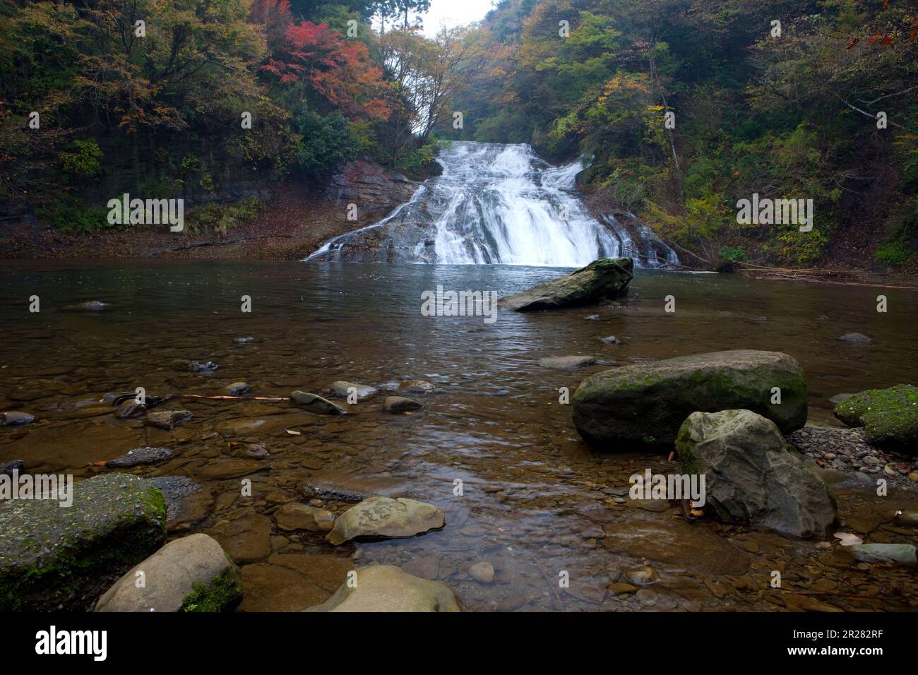 Yoro keikoku waterfall hi-res stock photography and images - Alamy