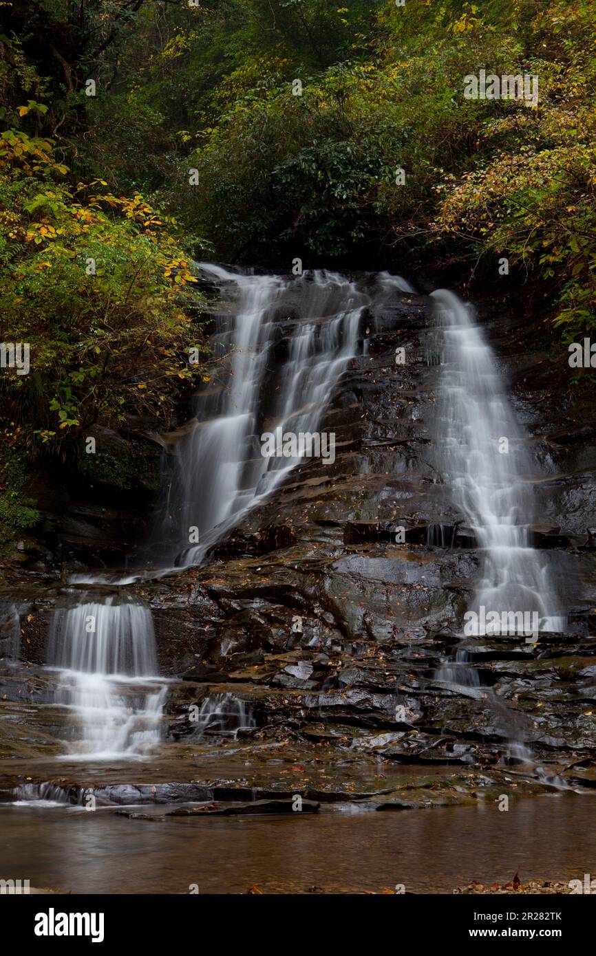 Yoro keikoku waterfall hi-res stock photography and images - Alamy