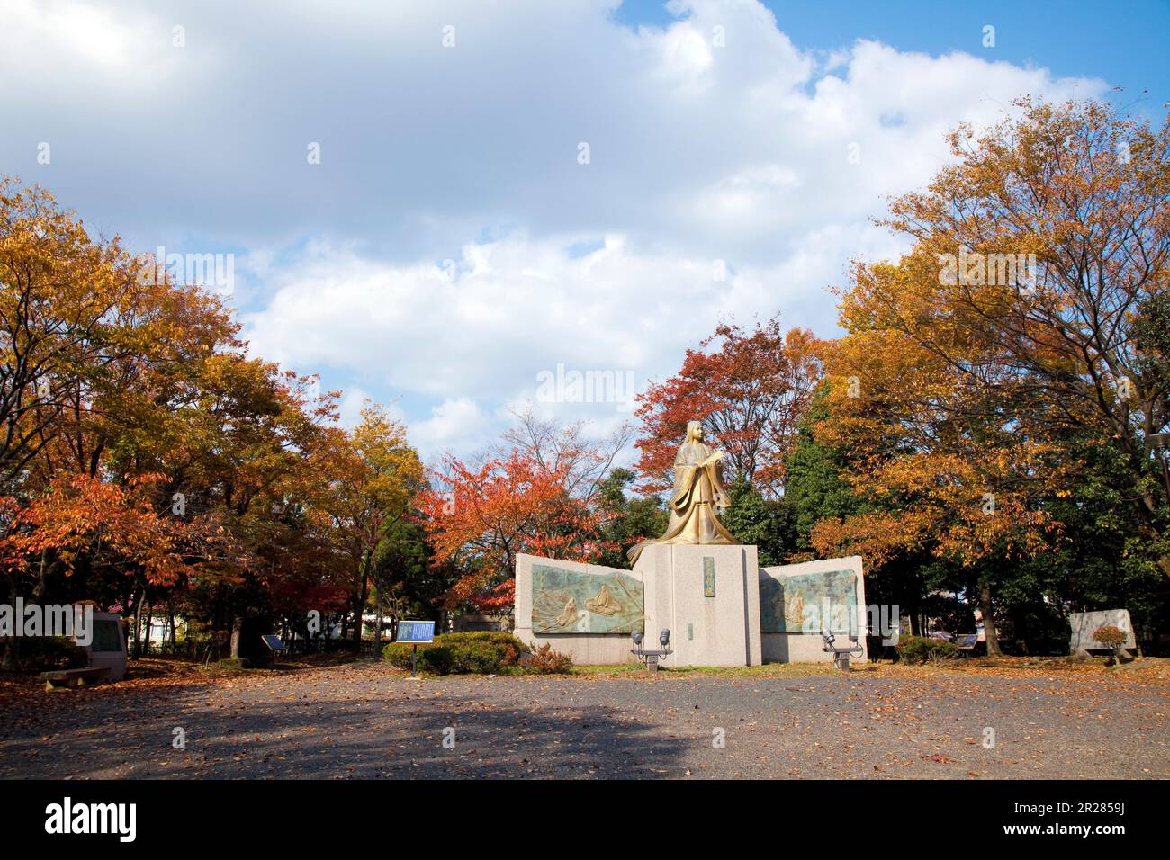 Statue of murasaki shikibu hi-res stock photography and images - Alamy