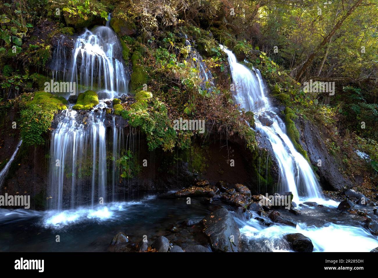 Doryuno waterfall hi-res stock photography and images - Alamy