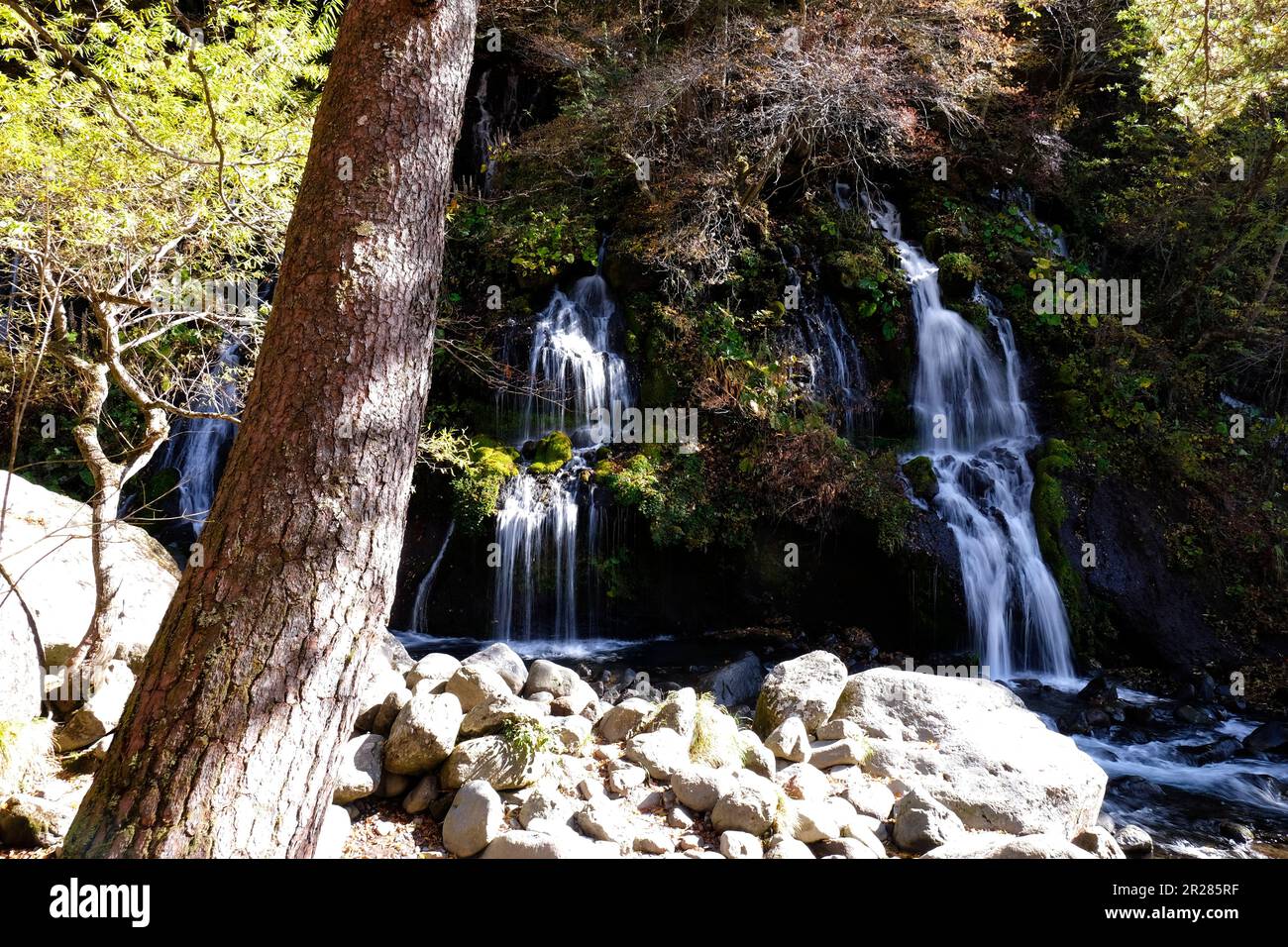 Doryuno waterfall hi-res stock photography and images - Alamy