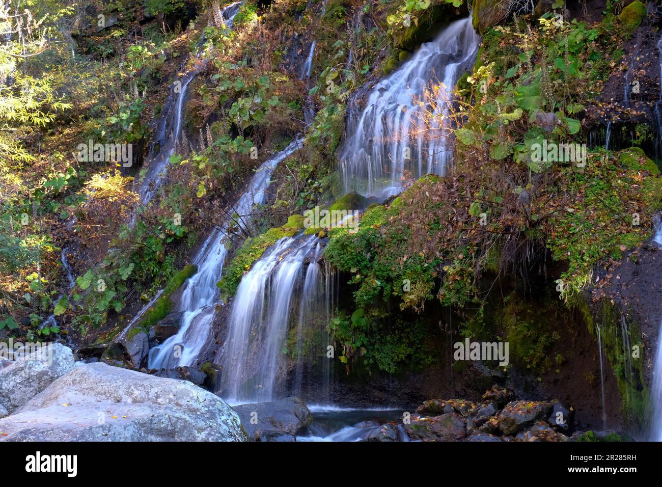 Doryuno waterfall hi-res stock photography and images - Alamy