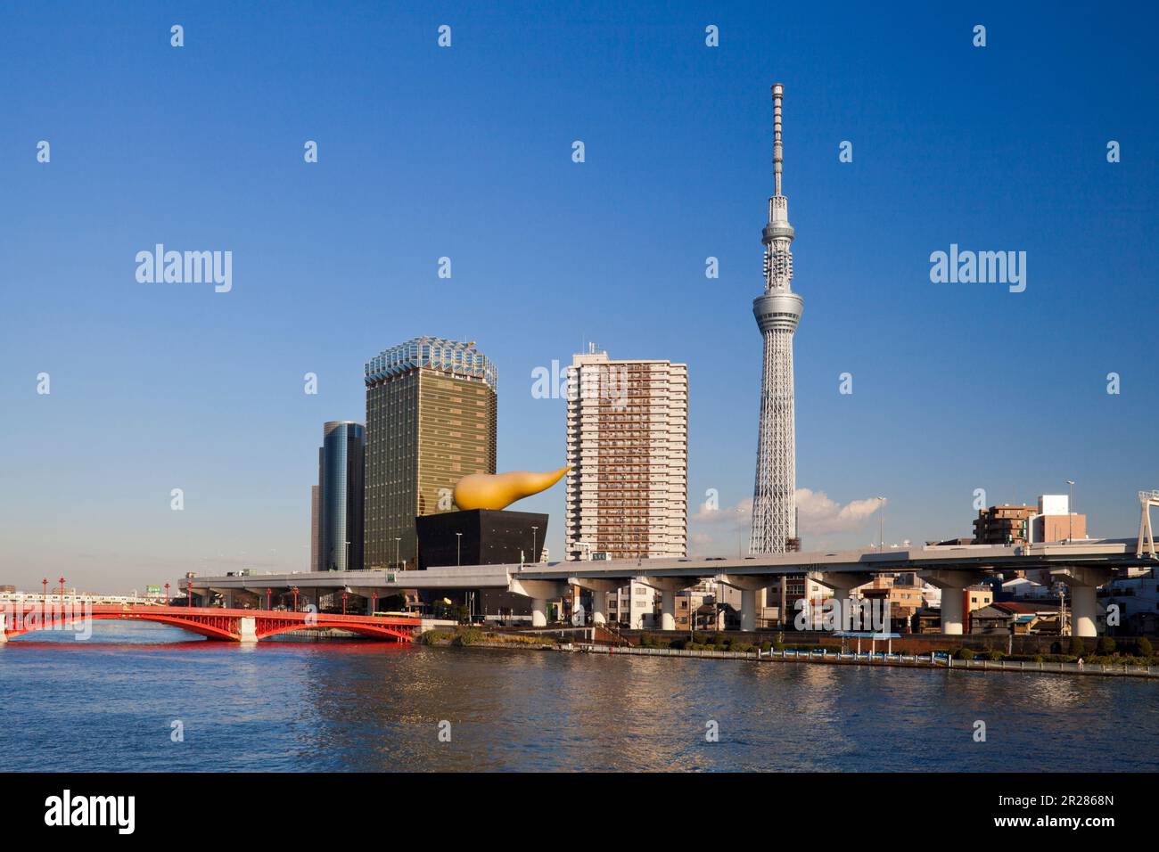 Sumida river azuma bridge hi-res stock photography and images - Alamy