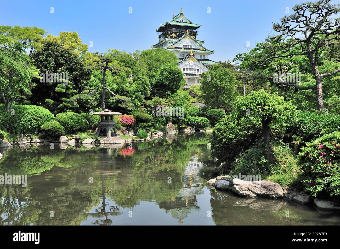 Japanese garden of Osaka Castle’s keep Stock Photo - Alamy