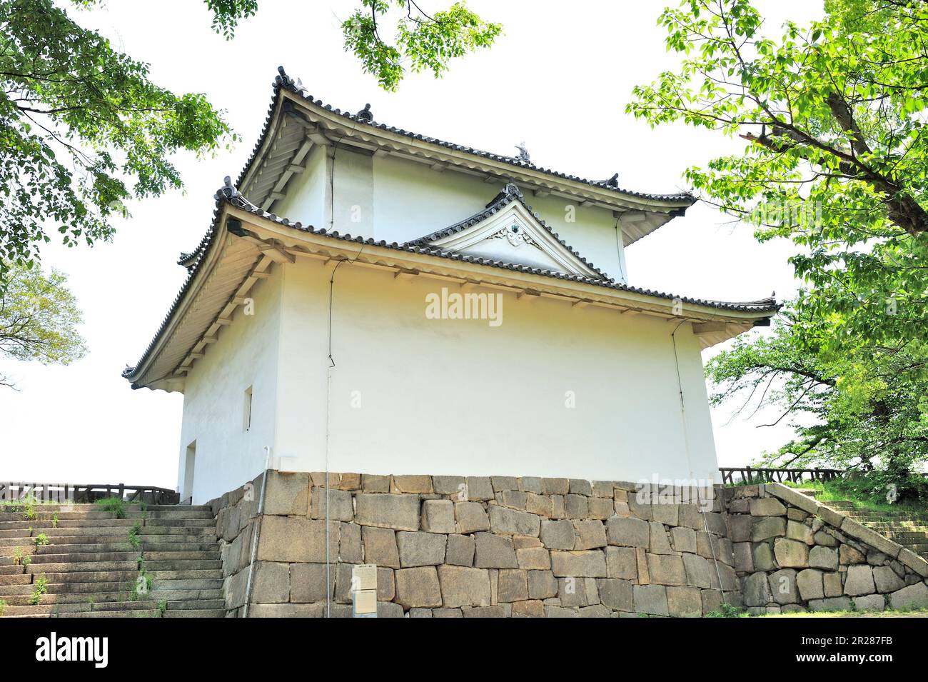 Tower number one of Osaka Castle Stock Photo - Alamy