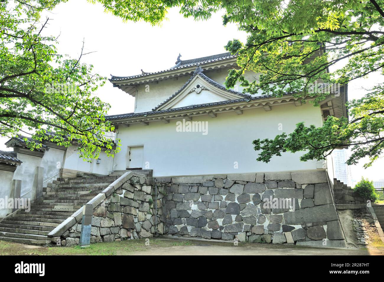 Osaka Castle, sengan turret Stock Photo - Alamy