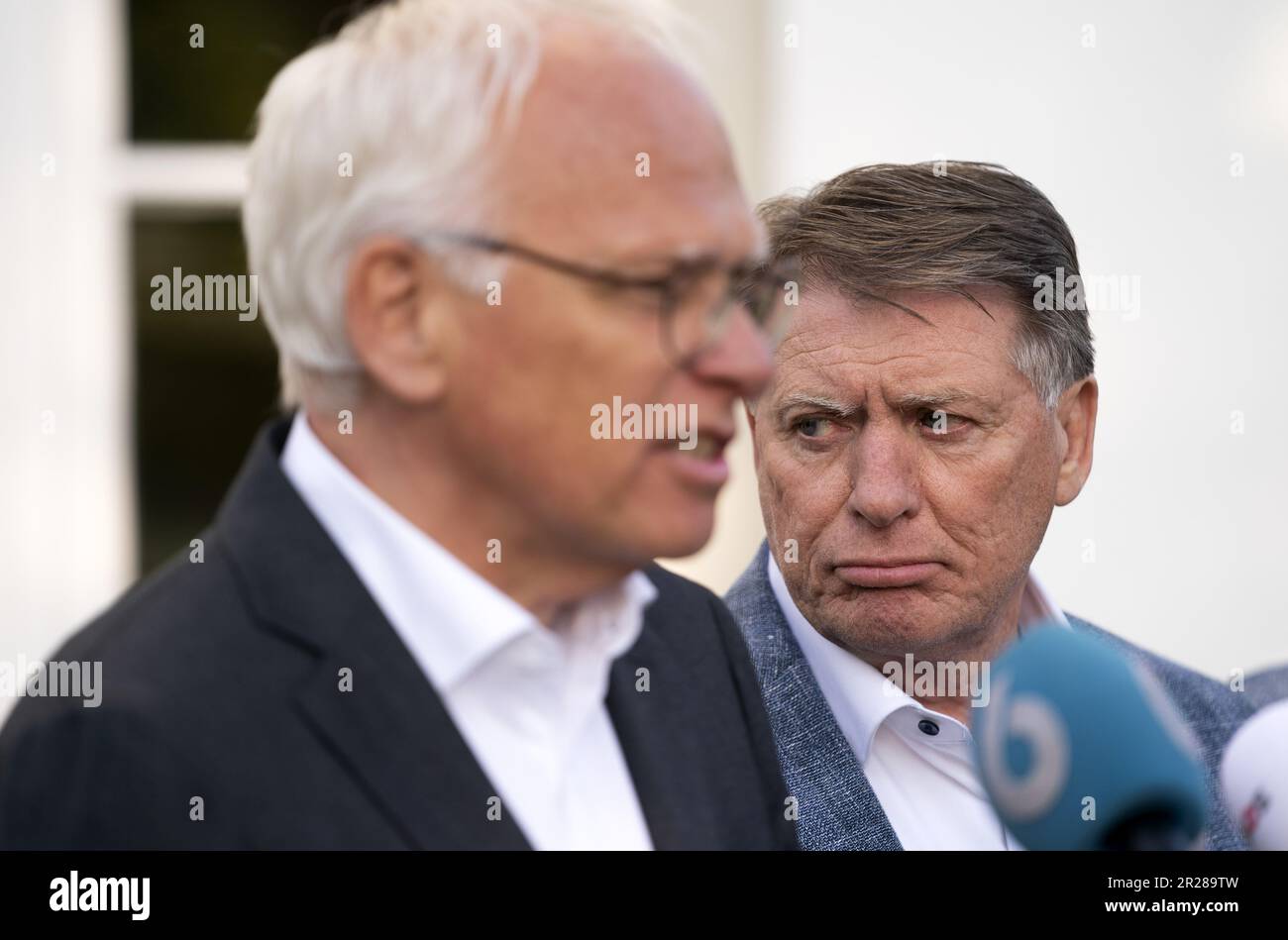 Formal attire press moment hi-res stock photography and images - Alamy