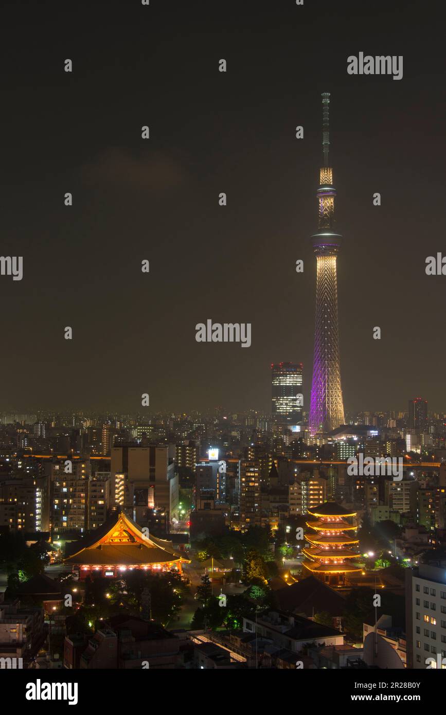 Asakusa Temple and Tokyo sky tree lights up (gorgeous Stock Photo - Alamy