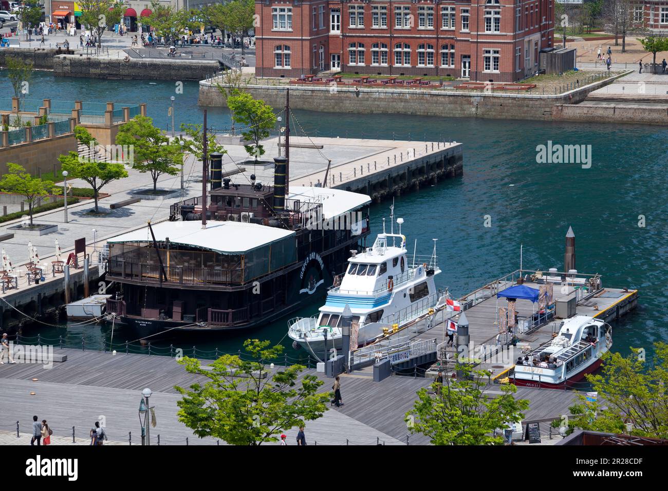 Moji port retro hi-res stock photography and images - Alamy