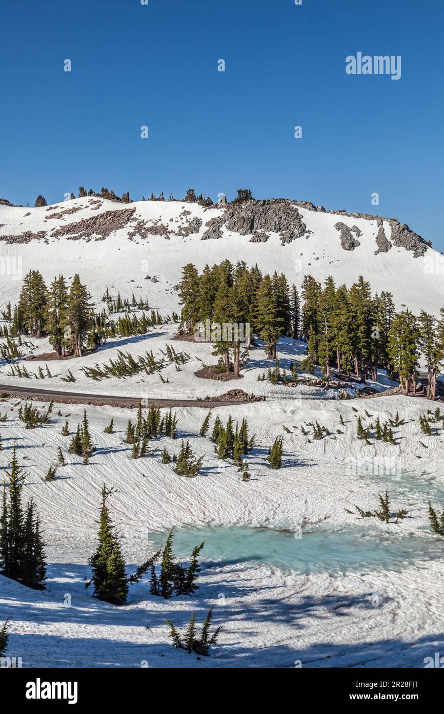 snow on Mount Lassen in the national park Stock Photo - Alamy