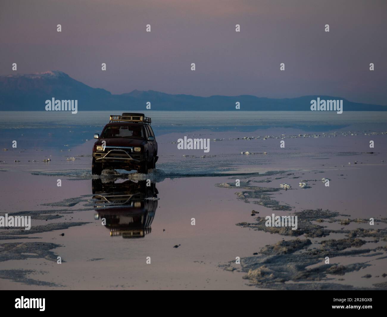 Thrilling 4x4 adventure on captivating Salar de Uyuni at sunset ...