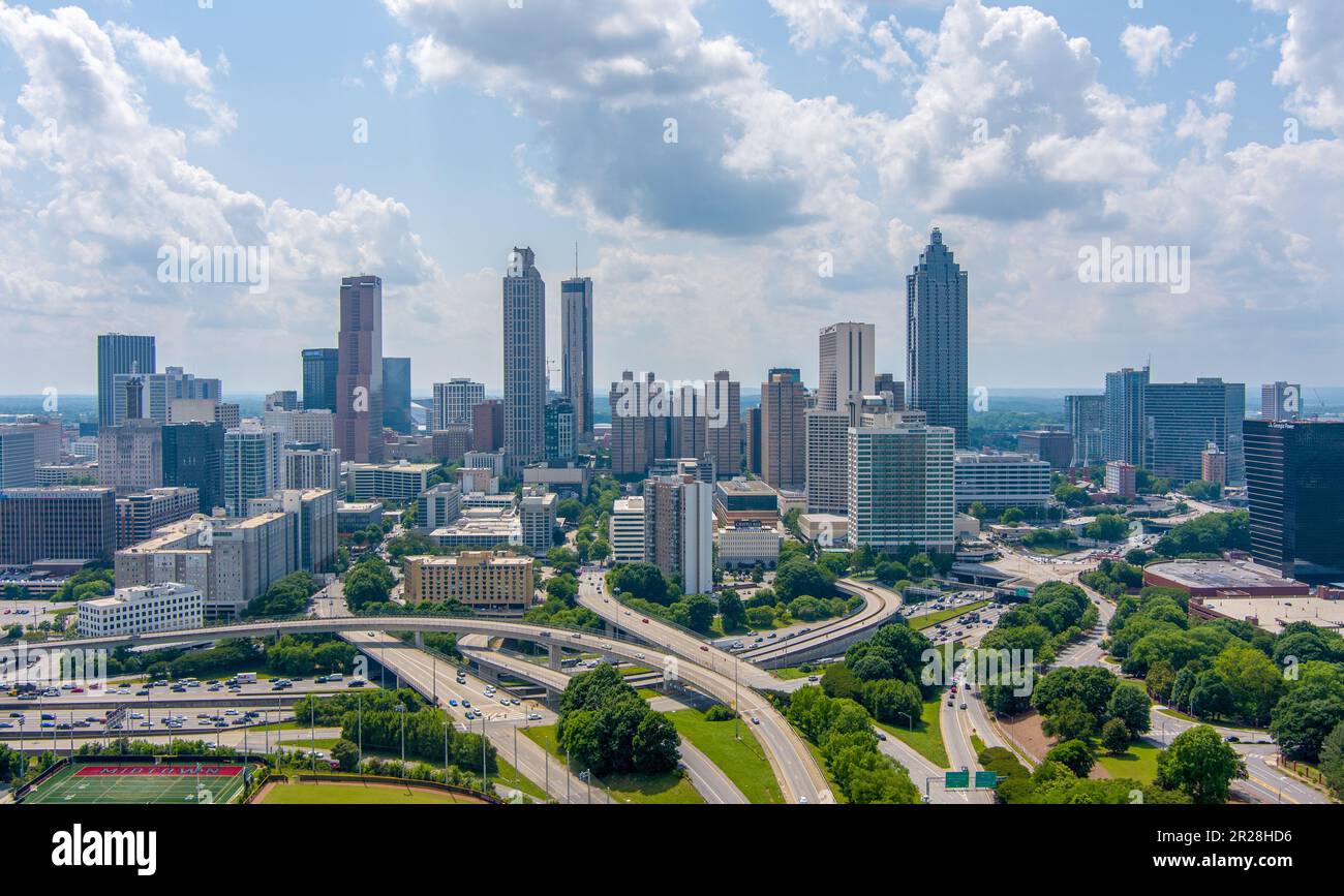 The downtown Atlanta skyline from above the Jackson Street Bridge Stock ...