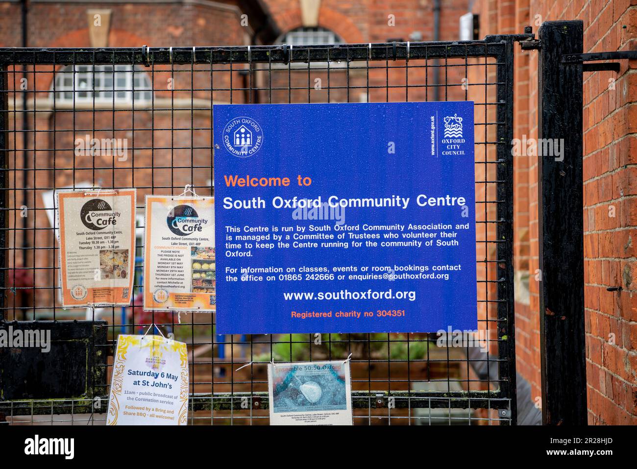 Community centre sign hi-res stock photography and images - Alamy