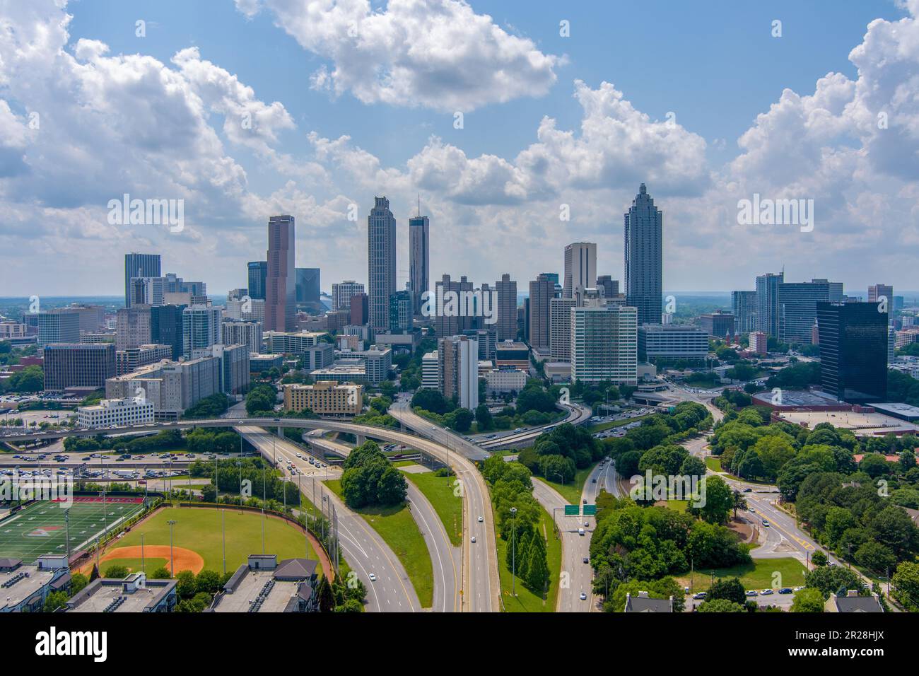 The downtown Atlanta skyline from above the Jackson Street Bridge Stock ...