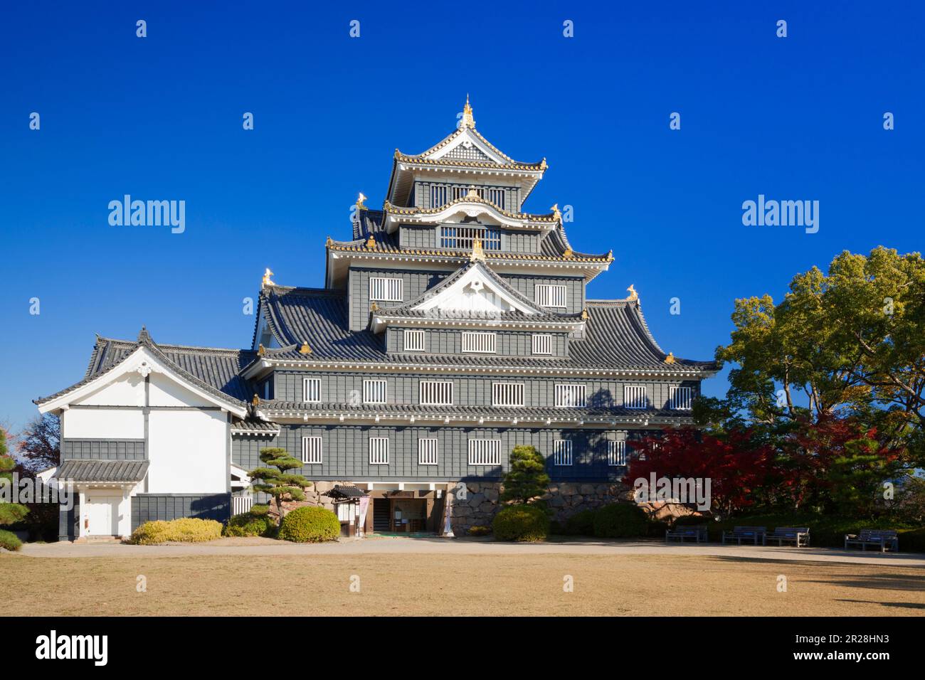 Okayama castle in japan hi-res stock photography and images - Alamy