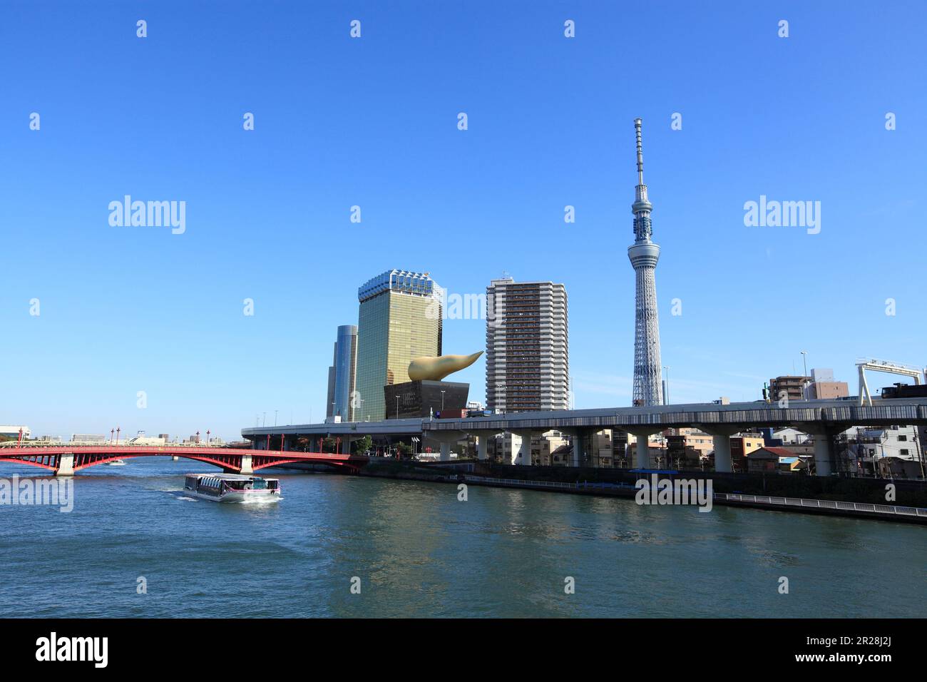 Azuma bridge, Tokyo sky tree Stock Photo - Alamy