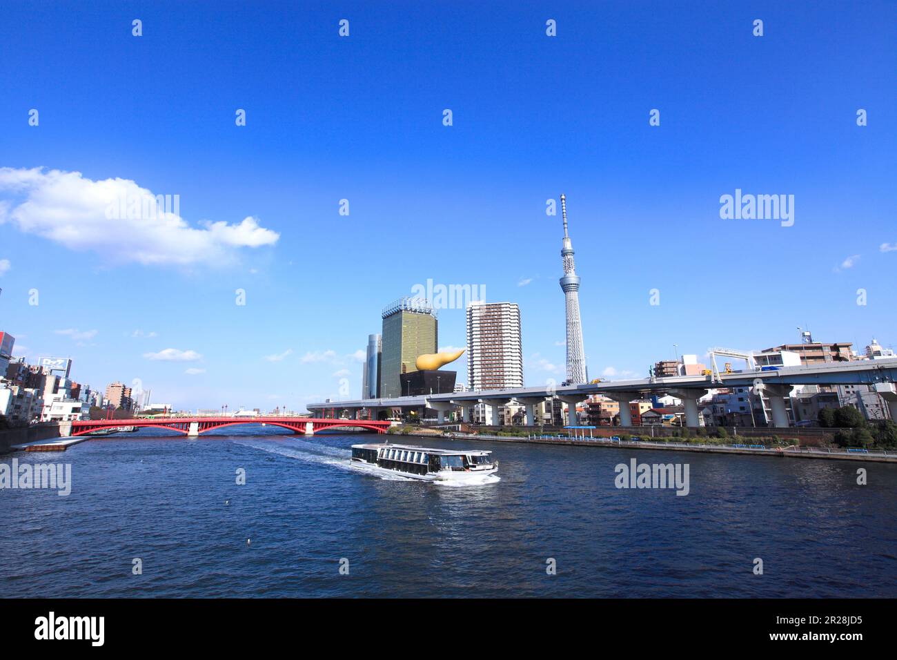 Tokyo sky tree from Komagata bridge Stock Photo - Alamy