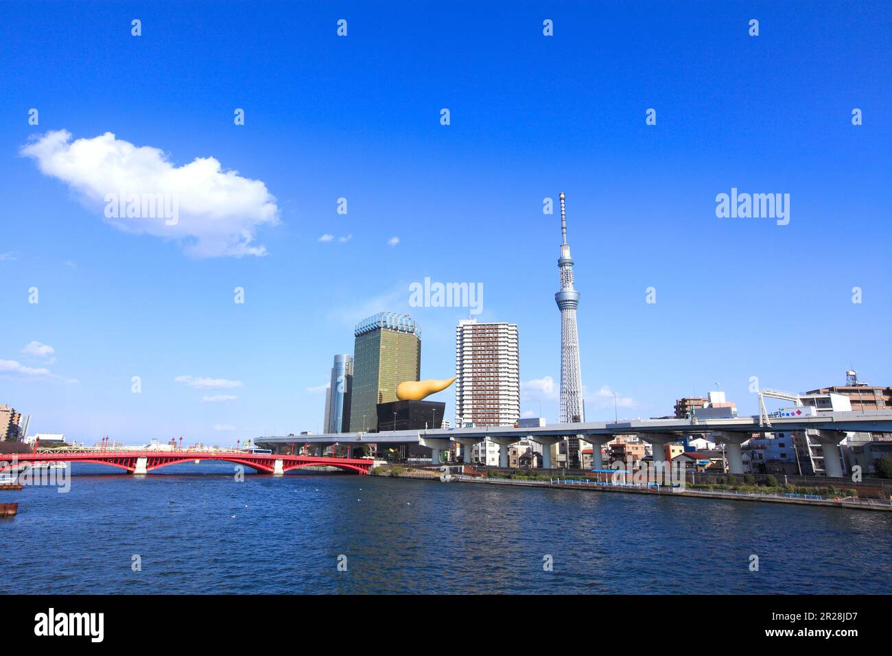 Tokyo sky tree from Komagata bridge Stock Photo - Alamy