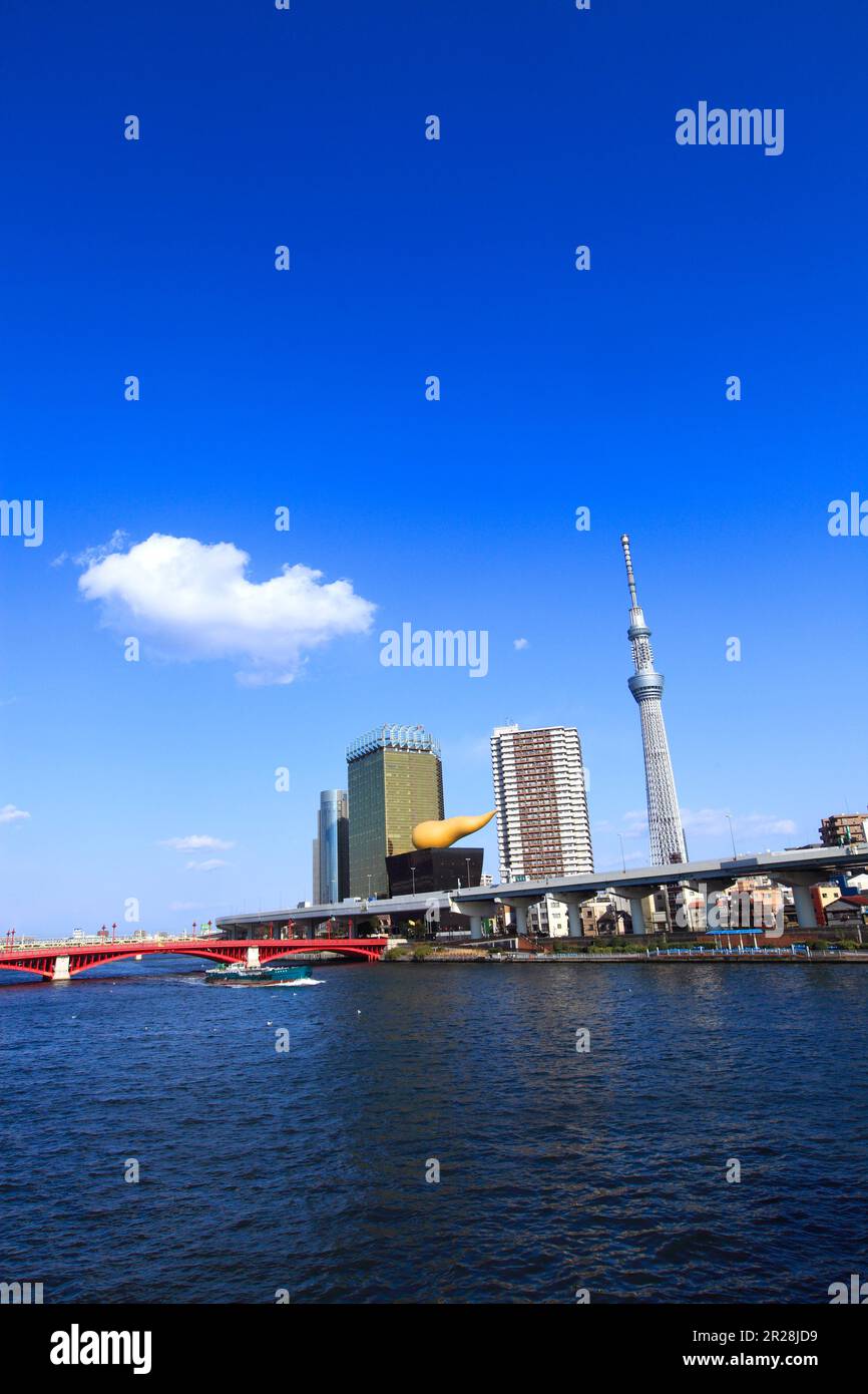 Tokyo sky tree from Komagata bridge Stock Photo - Alamy