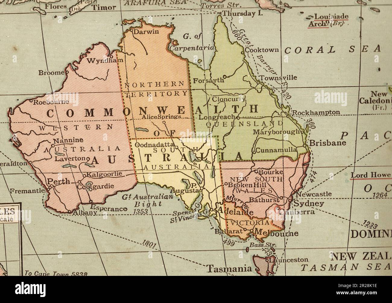 Vintage political map of Australia in sepia Stock Photo - Alamy