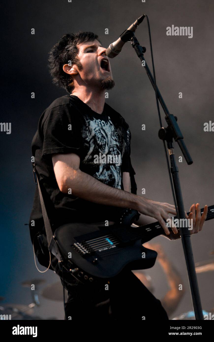 Pendulum guitarist hi-res stock photography and images - Alamy