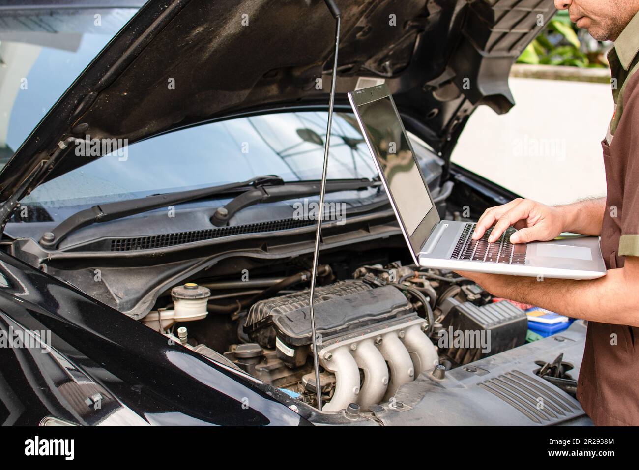 Motor vehicle operation hi-res stock photography and images - Alamy