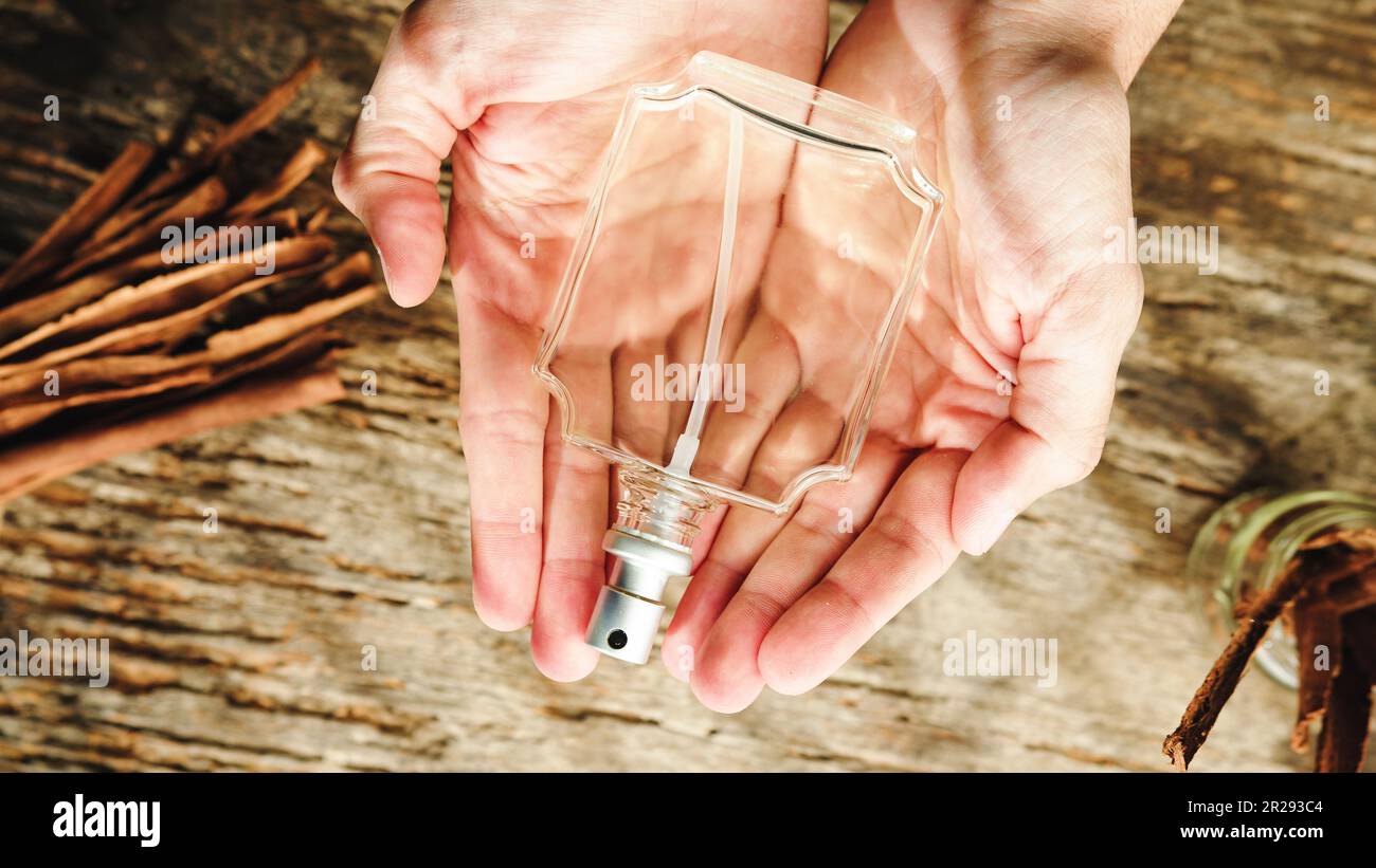 Cinnamon Essence Perfume. Top View Stock Photo - Alamy