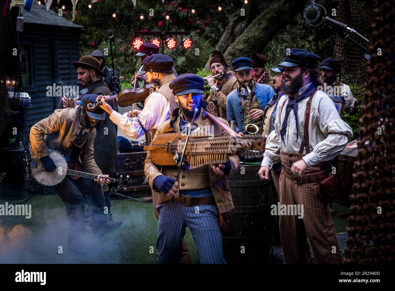 Old Time Sailors performing at Trebah Garden Amphitheatre in Cornwall ...