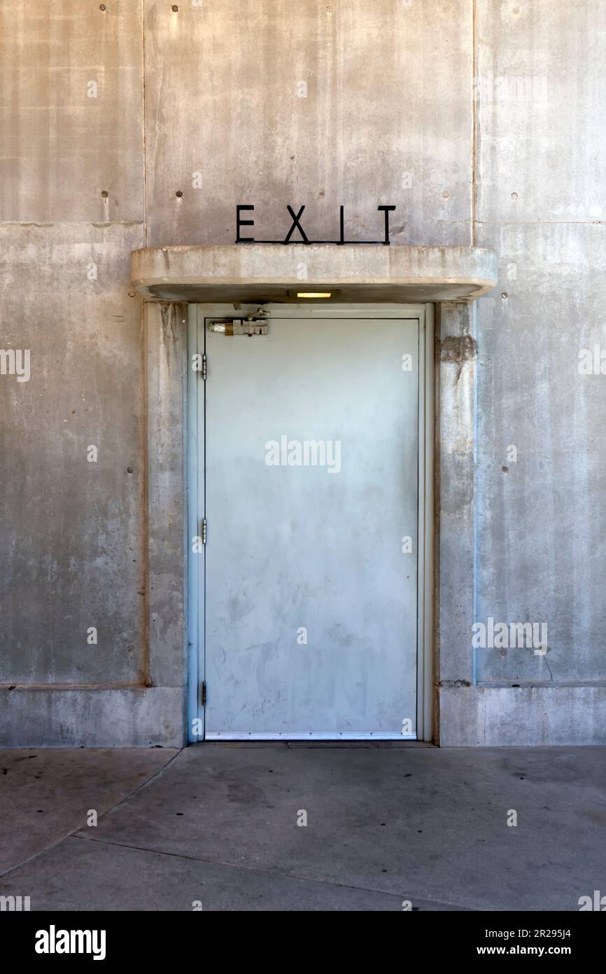 Empty exit sign hi-res stock photography and images - Alamy