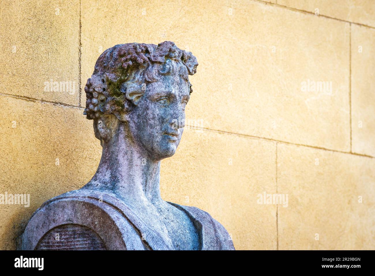 Statues at Stowe House in Stowe gardens Buckingham UK Stock Photo - Alamy