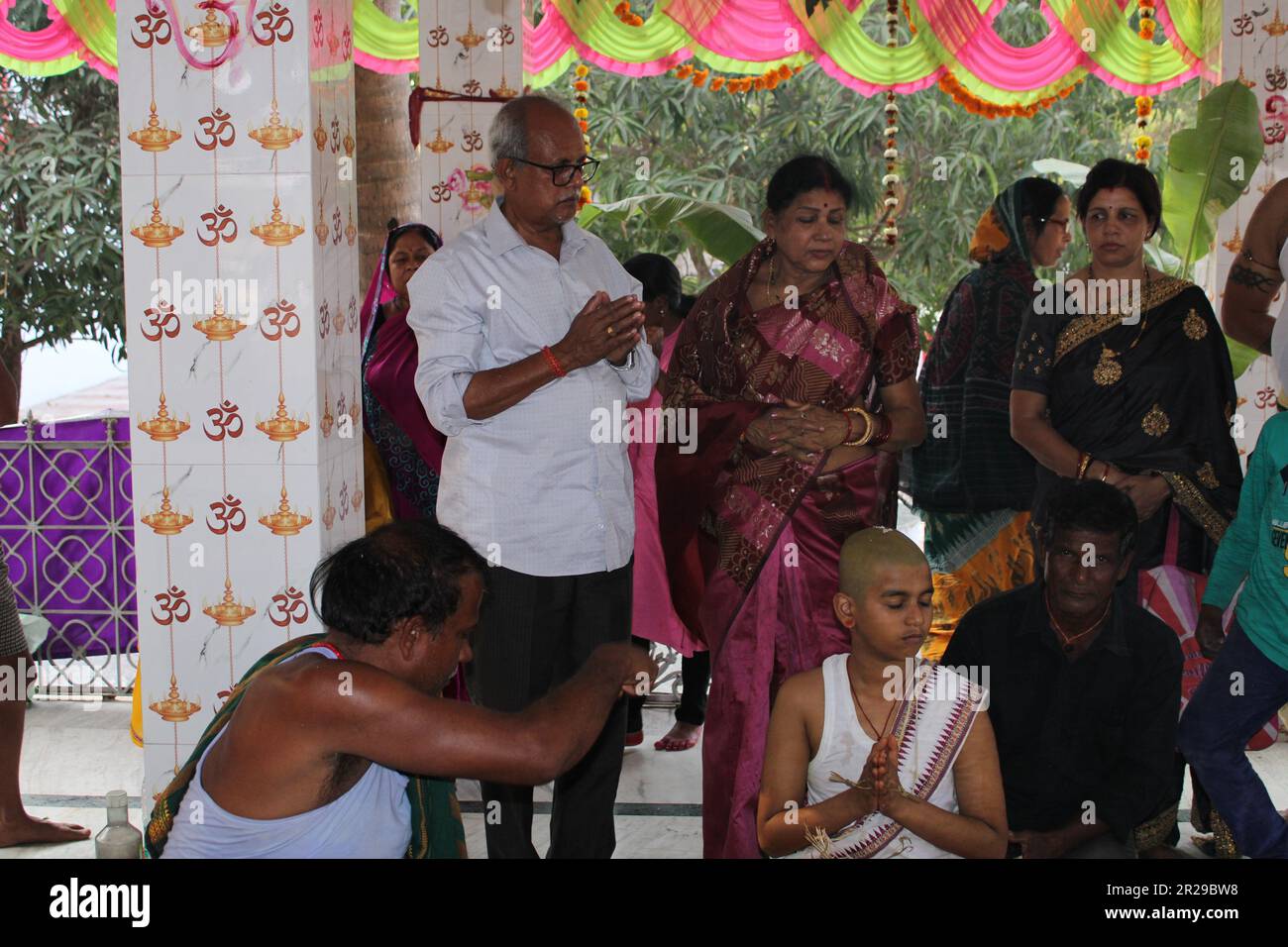 Upanayana ritual hi-res stock photography and images - Alamy