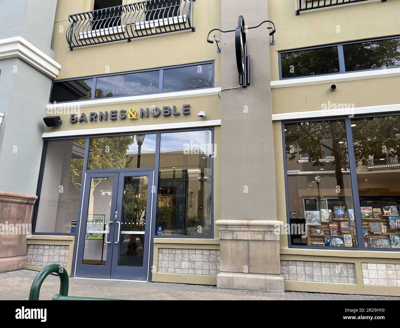 Walnut mall hi-res stock photography and images - Alamy