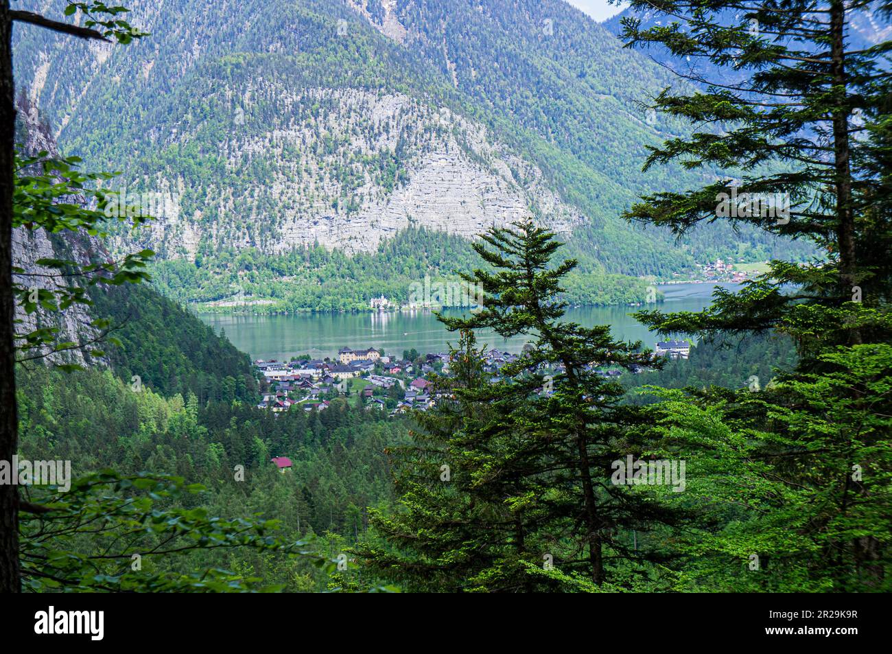 Hallstatt castle grub hi-res stock photography and images - Alamy