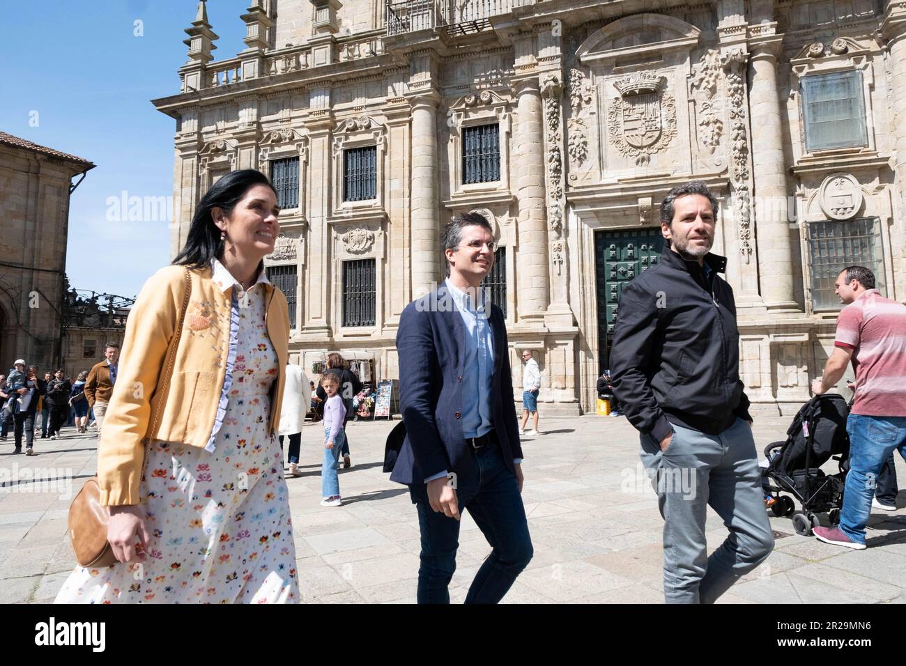 (L-R) The secretary general of the PPdeG, Paula Prado; the campaign ...