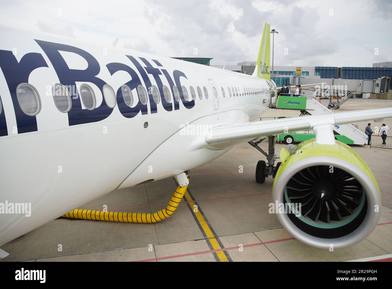 ISTANBUL, TURKIYE - OCTOBER 08, 2022: Air Baltic Airbus A220-371 (55165 ...