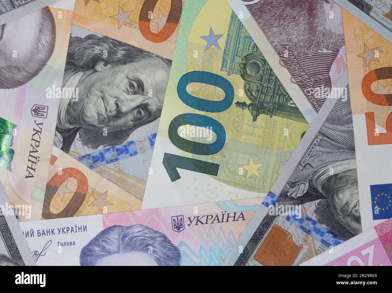 Several hundred euro banknotes hi-res stock photography and images - Alamy